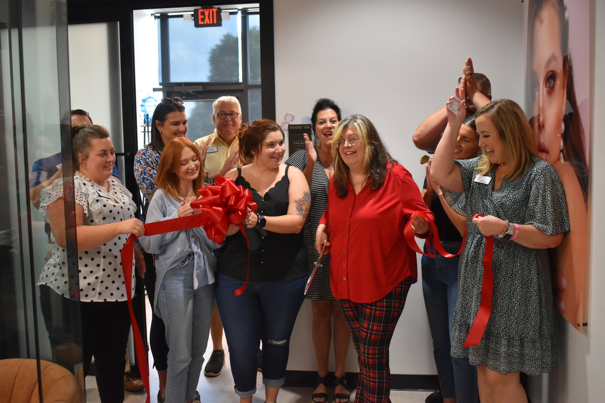 How this local entrepreneur is growing her “hair artistry” business in ...