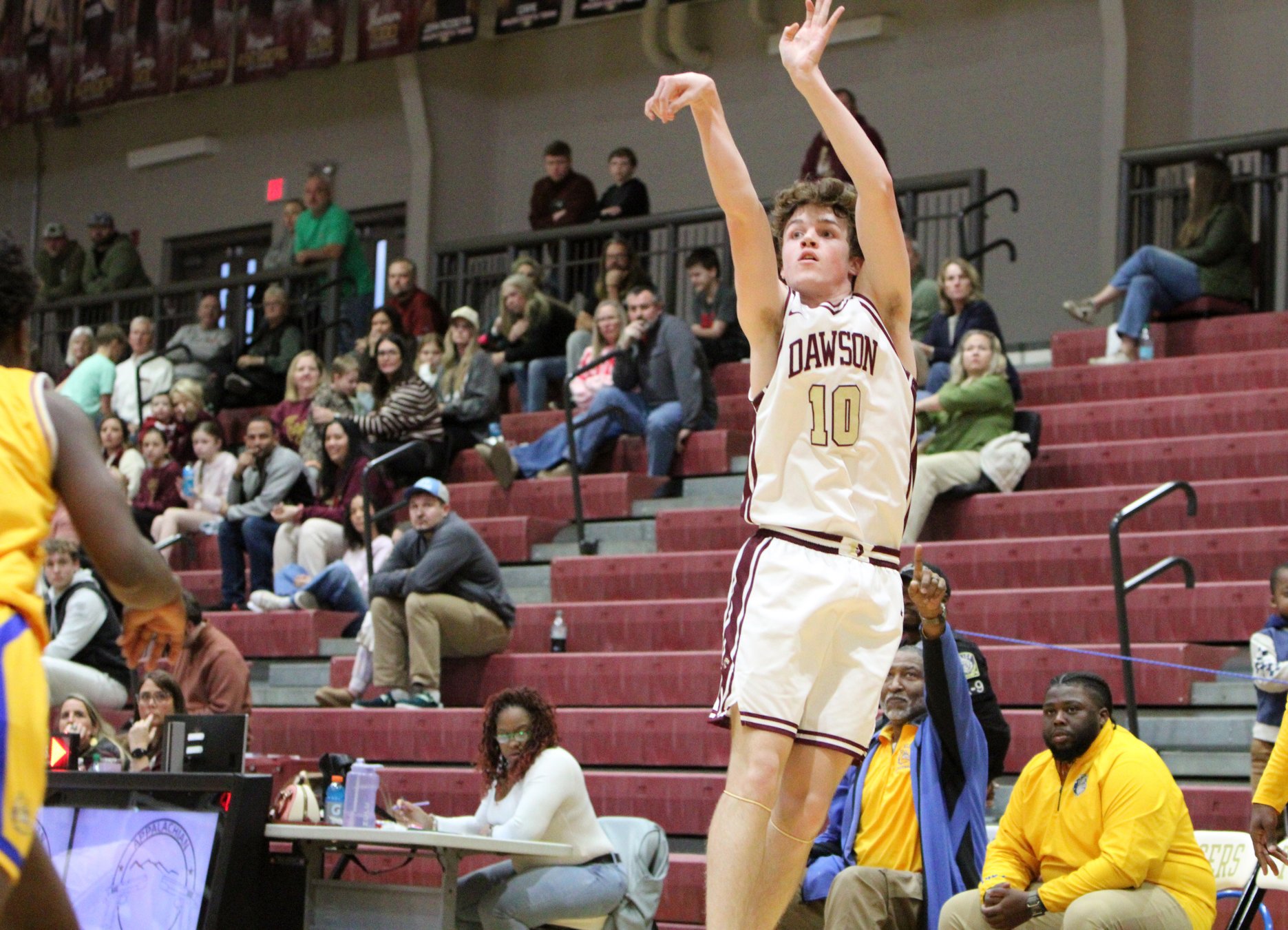 BASKETBALL: Mason Harvey’s go-ahead shot helps Tigers overcome double ...